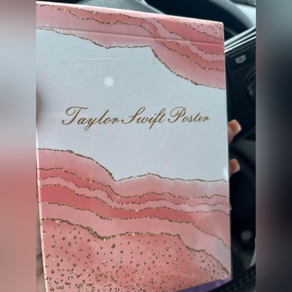 Taylor Swift | Other | Taylor Swift Poster Box With 5 6 X 4 Taylor ...